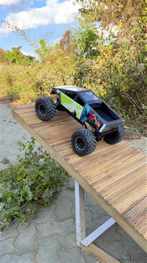 Small vs Big RC Tesla Ultimate Power Hill Climb Battle! 🤯