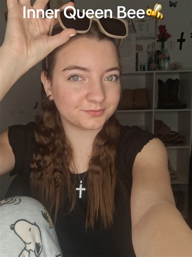 Heyyyy Queen Bees🐝 #fyp #blairwaldorf #xoxo #queenbee | blairwaldorf