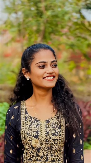 மௌனி💜🦢 on Instagram: "🖤⚡️ . . . . . . . . #explorepage✨ #explore #viral #love"