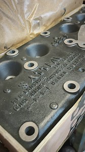 🤩 New Willys Cylinder Head Finally a quality NEW cylinder head for your Go Devil engine. The difference with the W3 version? The JEEP marking appeared after the war. This MB LATE type cylinder head includes the firing order, pusher clearances and regulatory markings. Replace your deformed, cracked, corroded or porous cylinder head with this perfectly made item, tested and approved for over 2 years. Made from period correct plans For all 4-134 L heads. Replace your cracked warped head. These pai