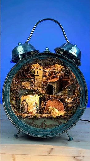 Sveglia con Natività 6 cm presepe napoletano 15x30x50 cm