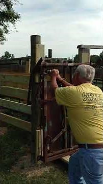 Cow head gate installation