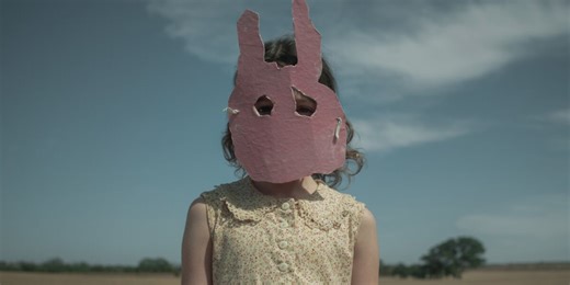 Run Rabbit Run : la bande-annonce angoissante du nouveau film d'horreur de Netflix