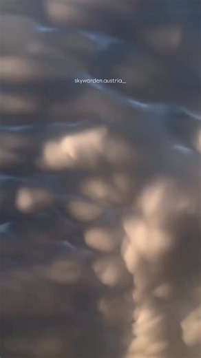 sᴀʏ ɴᴏ ᴛᴏ ɢᴇᴏᴇɴɢɪɴᴇᴇʀɪɴɢ❕ on Instagram: "Gigantic mammatus clouds ☁️ #haarp #geoengineering #weathermanipulation #chemtrails #mammutclouds"