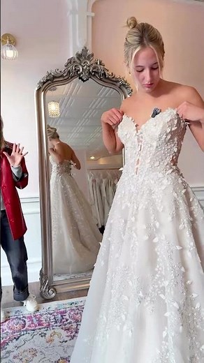 Goddess is EVERYTHING!! 😍✨ Sparkle, beading, 3D lace, a gorgeous leg slit, and a BEAUTIFUL bodice