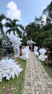 51K views · 1.1K reactions | Outdoor wedding ❤️ | මං ආසම විදිය..梁 | Bride&Groom.lk | Facebook