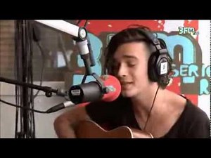 Matt Healy ( The 1975 ) - Chocolate live