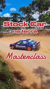 7.7K views · 486 reactions | Masterclass com categoria Stock Car. Somente o puro suco dos 6 cilindros despejando potência na curva do Wigando, lá no autódromo Lourenço Schreiner em São Bento do Sul-SC. #barulhodemotor #motorsport #race #automobilismo #dirtcar #gmomega #stockcar #gmopala | Barulho de Motor | Facebook