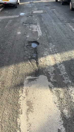 IS HEREFORDSHIRE FACING A POTHOLE CRISIS — MORE THAN 20 POTHOLES ON SHORT STREET ⁉️ It’s the most talked about subject in Herefordshire at the moment — other than a bypass, but is Herefordshire in the midst of a pothole crisis? There is barely a road, street or lane in the county that hasn’t got at least one big pothole, with many roads now in such a bad state that it’s impossible to avoid them. This is Foley Street in Hereford — where potholes are causing misery for residents. Herefordshire Cou