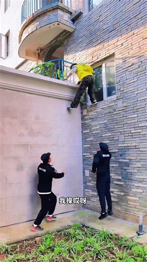 Delivery drivers versus security guards!#likabilityincentiveplan #trexflips #funny #parkour
