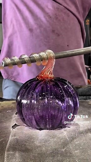 Captivating Glass Blowing Techniques and Artistry