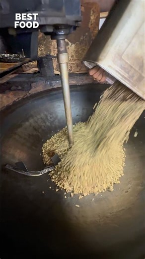 1.1M views · 3.9K reactions | Nanyang Coffee Making in Penang ☕ Sin See Seng Coffee Powder Factory, 643, Jalan Dato Keramat, 10460 George Town, Pulau Pinang ⏰9am - 5pm [Closed on Sunday]  @jarvis9317 | Best Food Malaysia | Facebook