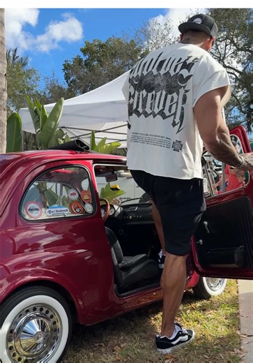 It was a date with a red devil 👹😳 Can I fit in? 👀 #giant #huge #sportcar #funny #small