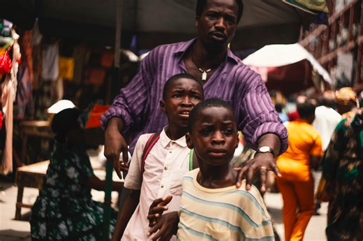 Interview. Cinéma. Akinola Davies Jr. nous dit tout sur “Un jour avec mon père”, notre coup de cœur de la semaine