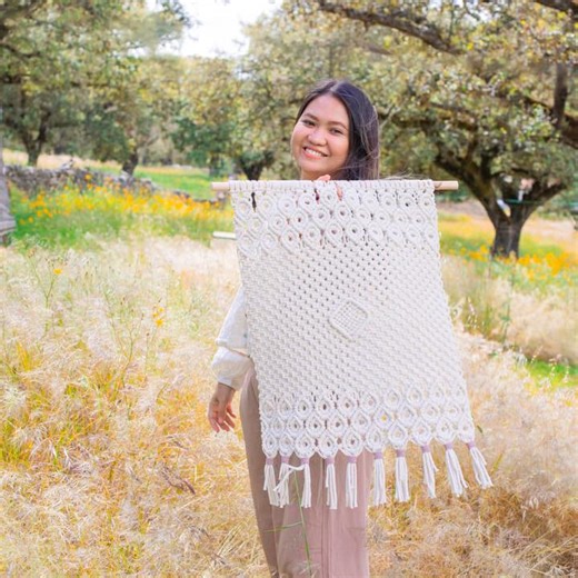 ❄️Easy snowflake for macrame beginners !!!! 🥰 Learn how to do it with me, materials for this tutorial: 3cm wooden ring and 3mm braided/twisted/single strand ropes ❄️If you love this Snowflake but this tutorial is too fast for you and you probably need a full instructions slower version, you can DOWNLOAD PDF GUIDE through link on my bio ( online store or Etsy)😊 ⭐️Tools and material for this project are also available in my online shop ( link on bio👆🏻) #macramechristmas #macramewreath #macrame