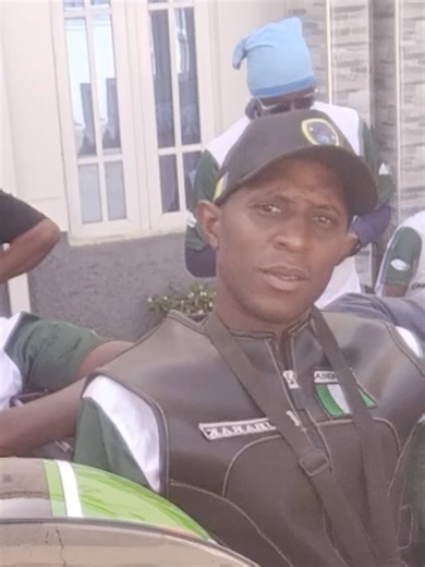 S I Z E 2 Designers (@size2designers)’s videos with original sound - S I Z E 2 Designers