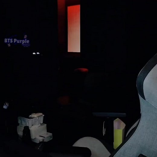 1.4K views · 105 reactions | It kinda looks like a recording studio now, with the mic. ️️ #jungkook #BTS #WeverseLive #highlights | BTS Purple World | Facebook