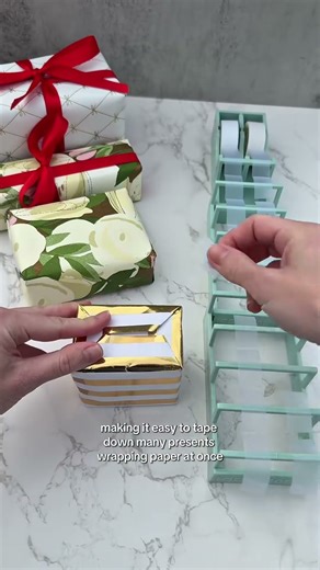 How to quickly wrap gifts #wrapping #gifts #presents #shorts