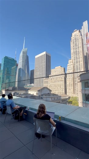 One of the best rooftop view Manhattan New York City #Rockefellercenter #bryantpark #timessquare #fifthavenue #newyorkcity | New York Beauty