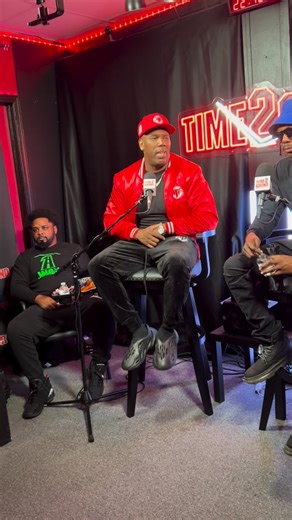 C.E.O of Muscle Team Ent on Instagram: "Know the difference between a fan and a supporter. And bars will never out sell ABC/ Hit Songs. @souljaboy sold more than majority of y’all best rappers. Big Wardy Outside 💨 Catch Me At @elnachonj in Elisabeth New Jersey at 8pm tonight"