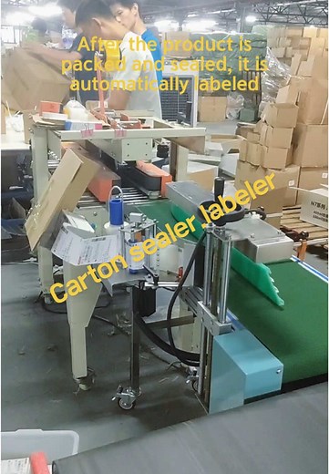 After the product is packed and sealed, it is automatically labeled. Try this machine! #factory #fyp #manufacturer #intelligent #Distributors #packingmachine #packagingmachine #packing