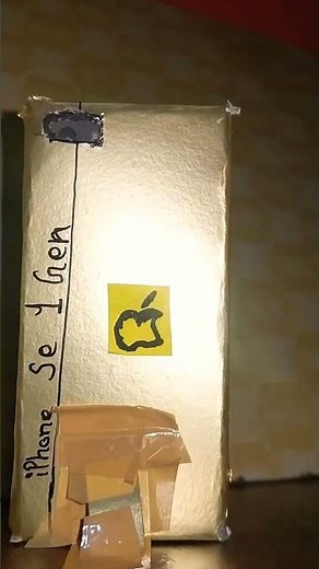 homemade cardboard iphone se 1st generation and his cover.