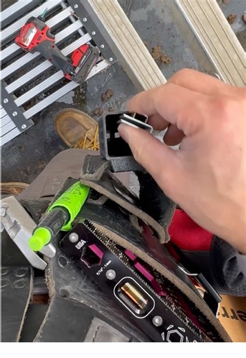 Tired of broken staples or finish nails in your tool pouch? Get a magnetic fastener caddy - they’re available in 4 different sizes. Get them at www.sidingtips.ca Pricing in CAD - converts to about 40% LESS in USD