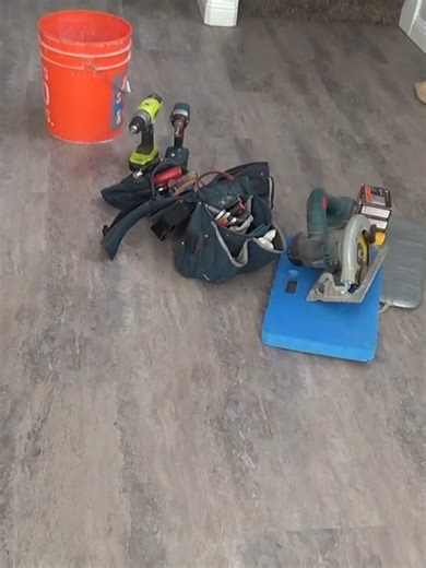 How to Install Quarter Round Baseboard_Intro#baseboard #baseboards #baseboardinstall #baseboardinstallation #baseboardinstallationtips #baseinstall #baseinstallation #fyp #handymenoftiktok #handymen #handymentools #handymendoitall #handymenbelike