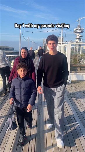 A day by the beach in November definitely not something I expected to be doing this time of the year but with my parents visiting and the weather being surprisingly fitting we had to spend the day in the hague. Looking forward to showing the rest of the trip. #familyabroad #travelwithfamily #winterbeach