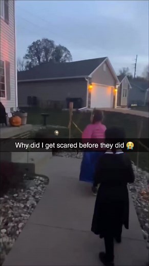 Scream Halloween Costume Prank - Grab Your Candy