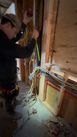 Plumbing is nearly wrapped, electrical and mechanical are dialed, and our electrician is in-house cranking through everything so we can keep the momentum strong. Next up → drywall and this place is really going to start taking shape. Nothing beats this phase of a project… when all the behind-the-walls work is done right and you know the finishes are going to fly. Big progress days over here. Stay tuned — this one’s about to transform fast. #ContemporaryQuarters #BellevueRemodel #DesignBuild #PNW