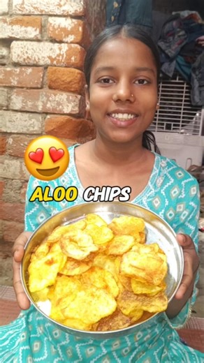Homemade Lays Style Potato Chips | Crispy Chips Recipe 😋 #food #shorts