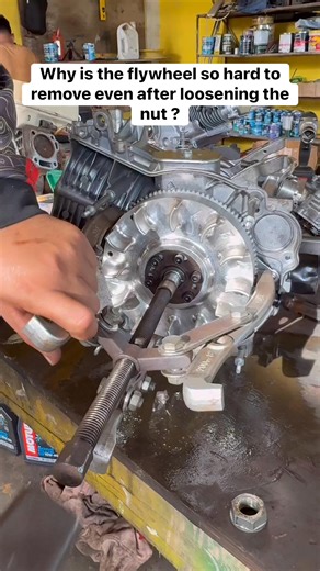 Why is the flywheel so hard to remove even after loosening the nut.? #diy #mechanic #threads #highlights #fblifestyle #Teambelbros | Team Belbros