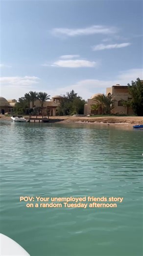 Yes queen you paddle board through El Gouna whilst I eat my ham 'n cheese roll at my desk x #easyJet #Egypt #ElGouna #UnemployedFriend | easyJet