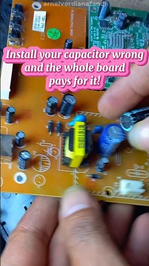 How to install a polarized capacitor correctly on a PCB #ElectronicsRepair #CapacitorInstallation