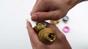 Water Pressure Reducer, Brass, Globe Valve, 1/2" NPT, 16 Bar, 4 Ports, Gold