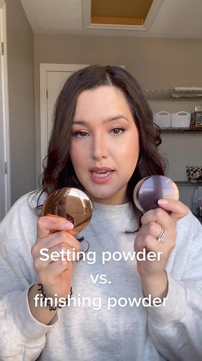 Setting Powder vs. Finishing Powder: Understanding the Key Differences