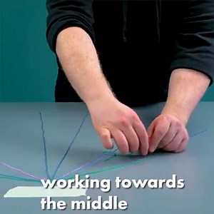 Who knew friendship bracelets were so easy to make? Such a thoughtful gift to give your friends, kids, or yourself! | Rewind