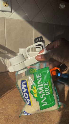 These handy little clips just made pantry storage WAY easier 👏 They seal in freshness and come with a pour spout! Get it on Amazon: https://amzlink.to/az0SEUlsg1z3R (We may make 💰 from these links!) | Food Network