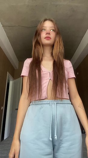 Angelina (@angelinacutiefiend)’s videos with ALIEN FLAME - shometyle