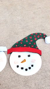 4.4K views · 43 reactions | Looking for Christmas crafts and ideas? You can't beat snowman crafts? I'll show you how to make them! I love making resin coasters for Christmas crafts and DIYs and giving them something extra like in this snowman craft #crafting #crafts #howto #diy #snowman #christmas2022 #christmastime #resin #resincraft #coasters #handmade #homemade #painting #homedecor | Craft Klatch | Facebook