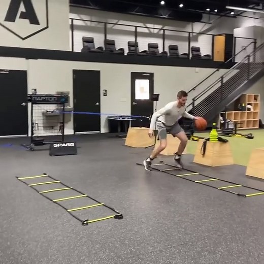 VertiMax Raptor 🏀 Basketball Drills = 🔥 Matthew Hart taking it to his #VertiMaxBasketball training. Improve your first step quickness vertimax.com/basketball-training. #basketball #basketballdrills #basketballtraining #dribblingdrills #sportsperformance #basketballapp #resistancetraining #VertiMax | VertiMax