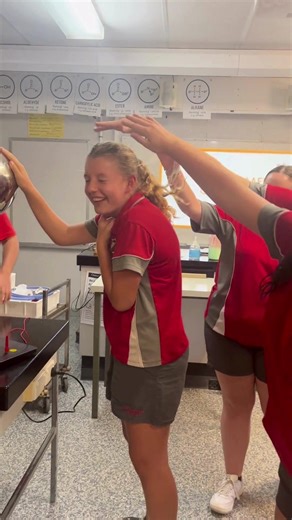 Year 9 has been experimenting with the Van De Graff generator, learning about static electricity! Students felt the static electricity zapping through themselves and each other & lit a Bunsen burner using the electricity from the generator ⚡ Thank you to lab tech Hayden for all his work in this session. | Urangan State High School