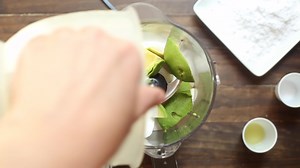 ✅ GET THE RECIPE: https://www.ditchthecarbs.com/sugar-free-mint-ice-cream/ The BEST sugar-free low-carb simple AND healthy ice cream ... with sugar-free magic shell ... that actually works!! | Thinlicious