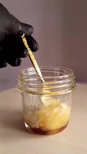 How to make hair mask for hair growth with egg, yoghurt, coconut oil and honey. How to grow your hair fast. #naturalrecipes #proteinhairmask #hairmask #fblifestyle #hairloss #naturalRemedies #hairgrowth #hair | Alchemy Glowlab HQ