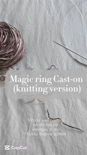 Ninni • Avid Knitter & Knitting Designer on Instagram: "Magic Ring Cast-On Works well for casting on stitches in my Kokko Beanie pattern. You need your knitting yarn and needle. I'm knitting with @johannasgarn Merino sock (colorway Vänner för alltid). Place the yarn in your hand so that the yarn tail hangs down. Wrap the yarn around your index and middle fingers so that the strands cross, then bring the yarn over the fingers and down again in the same way as before. Insert the needle under the o