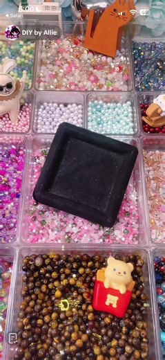 Allie tutorial on how to tie crystal tec string. This is the thicker of the stretchy string. Happy diy-ing everyone 🫶🏽 #diybyallie #diy #beadtok #fyp #beads