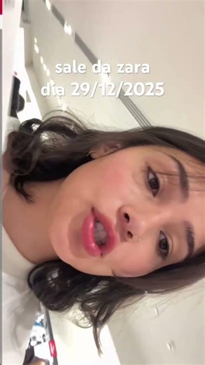 um pouquinho do vlog que ACABEI de postar no canal, vai lá verr #zara #comprinhas #vlog #shorts