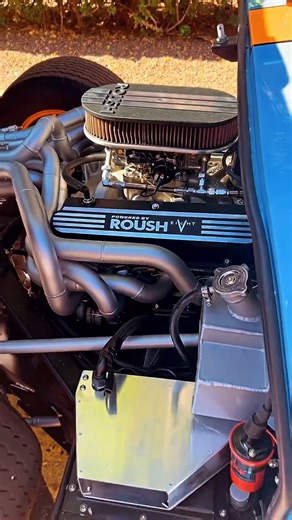 There's nothing like the classics 😍 Did you know we build performance crate engines? They're based on the engines designed in the 1960s and later, but pack much more power and torque - perfect for a build like this #GT40 🤤 #RoushPerformance #RoushCrateEngines #TeamRoush | Roush Performance