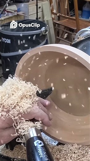 Shaping with an Asymmetric Scraper | #woodturning Short